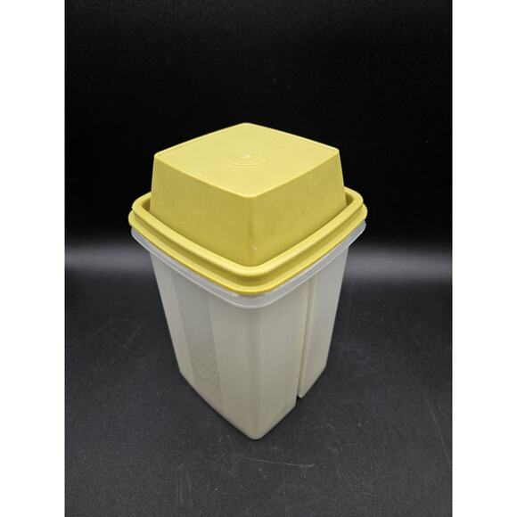 Tupperware | Kitchen | Vintage Green Tupperware Pickle Keeper Container ...